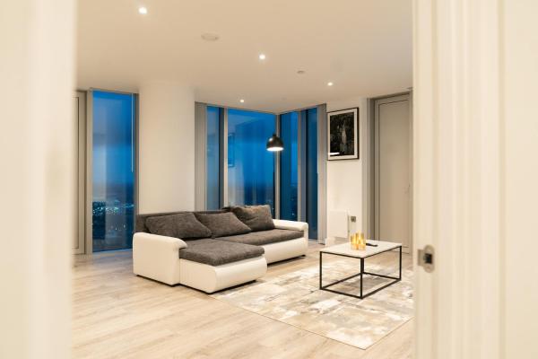 Luxury 2 Bed Penthouse With Stunning Views In Manchester City Centre - Bury