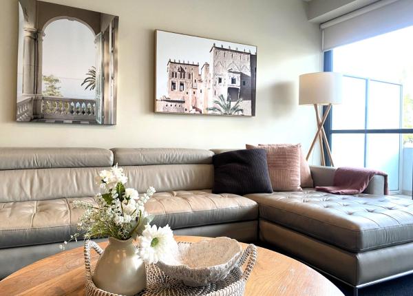 The Waterfront Apartments 2 Bedroom Apartment With Views Onto Yarra Street Located On The Geelong Waterfront - 2202 - Geelong