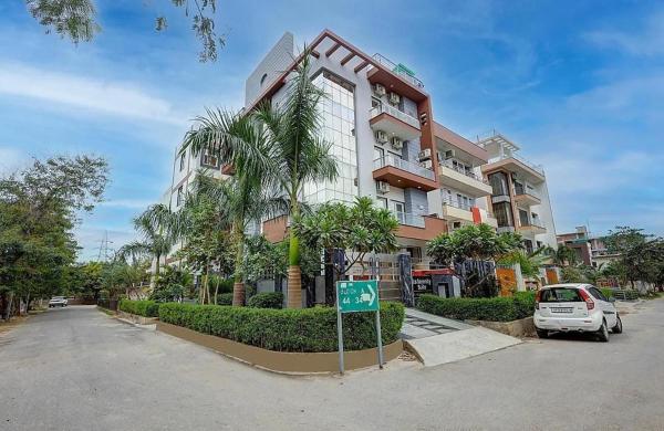 Hotel Vibe Blue - Noida