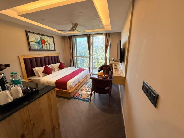 Tripli Vanaashy - Mussoorie