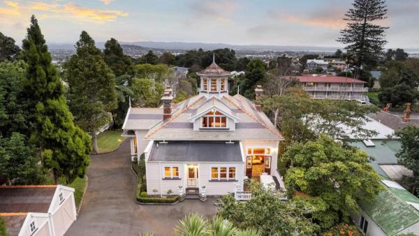 Mt Eden Victorian Villa - Gion
