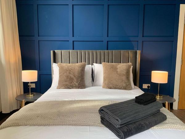 The Warldorf, King Size And Twin Apartment By The Hive Wa1 - Warrington