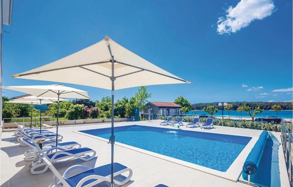 Amazing Apartment In Punat With Wifi - Krk
