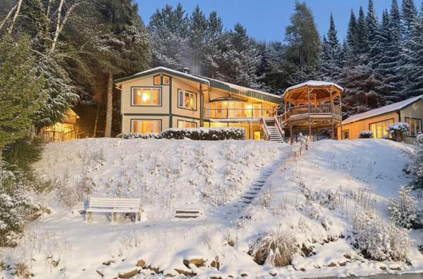 Spa & Waterfront - Chalet Le Colibri - Laurentides