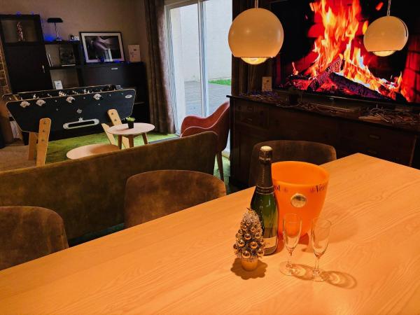 Hotel The Originals Bernay Acropole - Eure