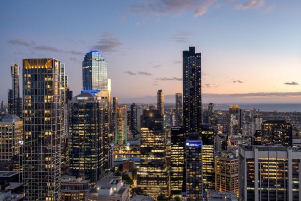 Skyline & Ocean View 2br High Floor Residence, Near Marvel Stadium, Pool And Gym - Saint Kilda