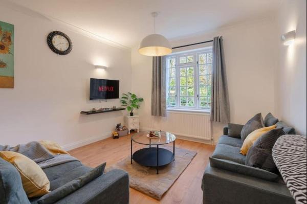 Putney Haven 3br 2bath Sleeps 8 Free Parking And Wifi - Epsom