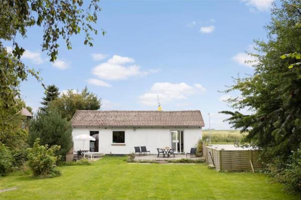House With Large Garden, Campfire Hut - Nordsee