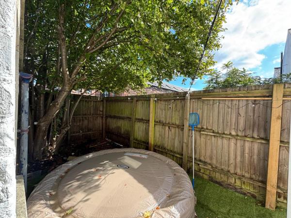 Peaceful Hot Tub Hideaway & Private Garden - Cardiff