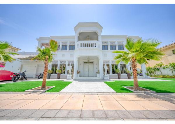 Signature Palm Villa Ultra-luxury 6 Bdr Retreat - Dubai