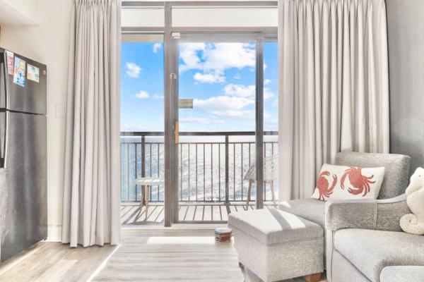 Impressive Oceanfront Beach Condo - Pool - Hot Tub - South Carolina