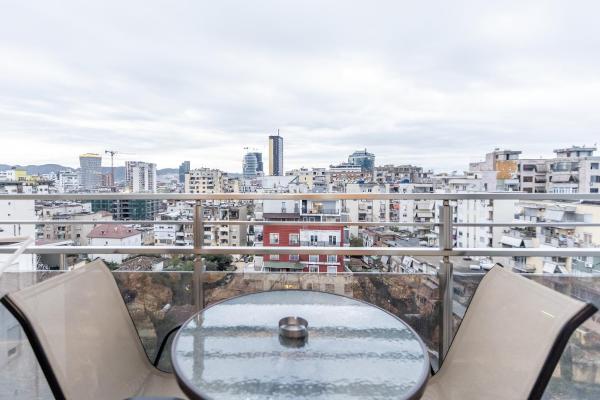Modern 1br Skyline City View - Central Tirana - Tirana