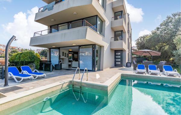 Cozy Apartment In Pula - Banjole