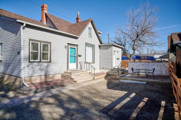 Capitol-side • Large Kitchen • 3br Triplex Home - Wyoming