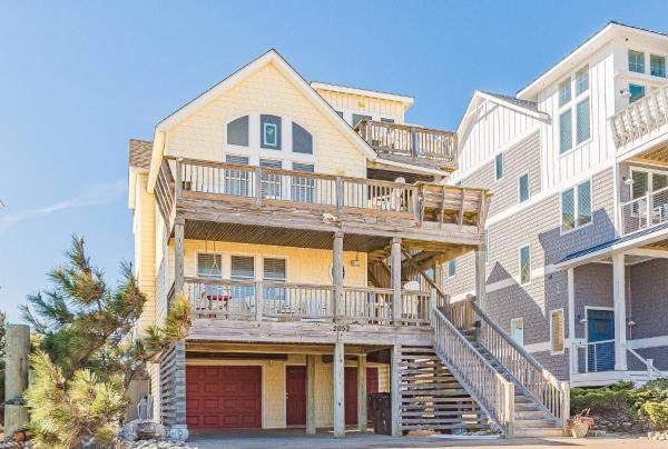 K1422 The Watch Tower - Ocean Views! Rec Room! Pool & Tiki Bar Oasis! - Kill Devil Hills, NC