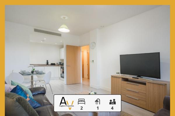 Spacious Two-bedroom Apartment - Parking, 7 Mins From Station, Ideal For Business Or Leisure Stays By Av Hughes Properties - Milton Keynes
