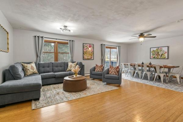 Dual Home Retreat! Walk Between Both! Sleeps 28 - Finger Lakes, NY