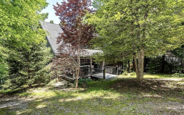 Peaceful Hillside Retreat With Panoramic Valley Views Near Wineries In Newberg, Oregon - Newberg, OR