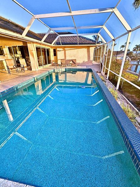 Stunning Waterfront Ping-pong Foosball Fun Pool Lux Mod Flair By Vacation Your Way - Marco Island, FL