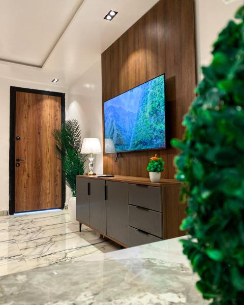 Spacious 3br Garki Apartment Near Hospital Aso Rock - Abuja