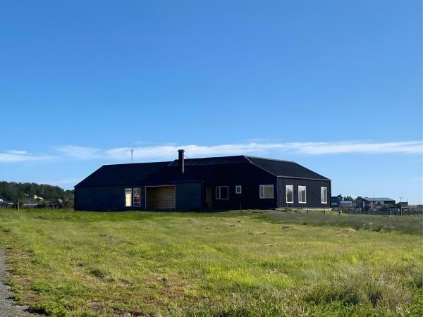 Hermosa Casa Con Vista Al Estrecho De Magallanes - Punta Arenas