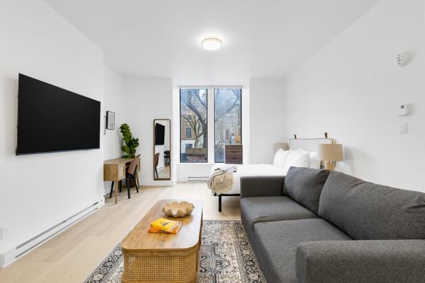 Le Mistral Modern Studios - Laval, Canada