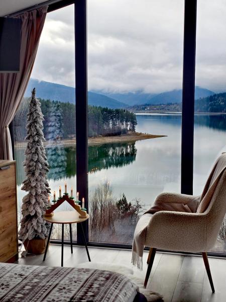 Moon Lake Bicaz - Casa Oia - Hangu