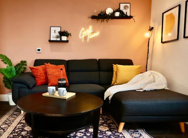 Neon On The Lanes - East Sussex