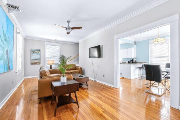 Sunny Haven By The Village - Tampa