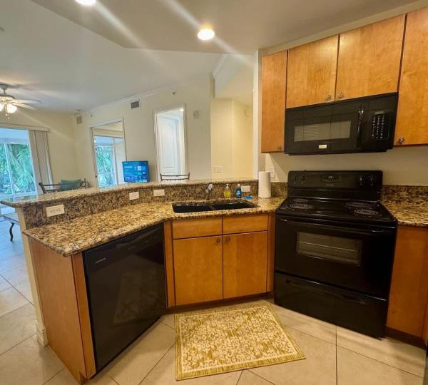 Sunshine Escape 1 Mile From Beaches In Swfl - Estero, FL