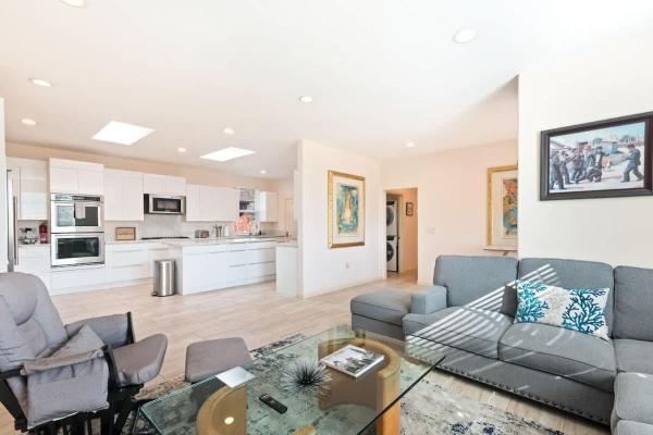 Spacious Single Level Home In Poway - San Marcos, CA