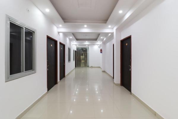 Hotel O Shri Tirupati - Lucknow