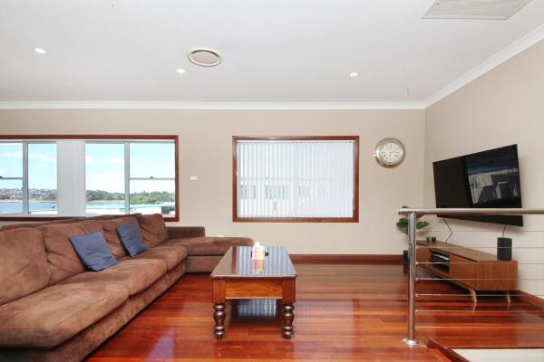 Lakefront, Comfortable, Peaceful Nature, Spacious,8 Guests,5 Beds - Shellharbour
