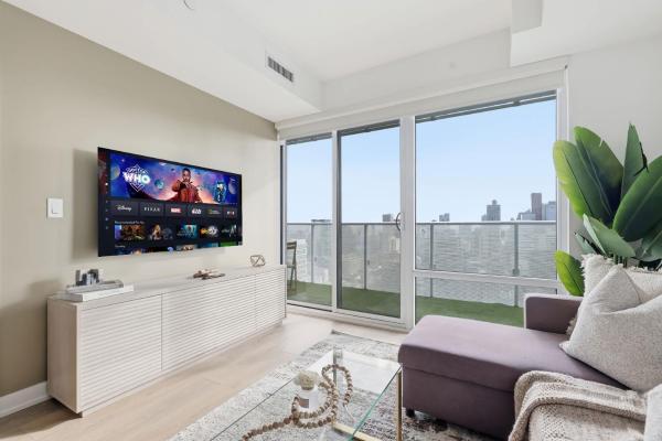 Cozy 1br Suite Steps To Subway City Views - Mississauga