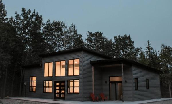 Tubside Tranquility - Forest Retreat - Tobermory