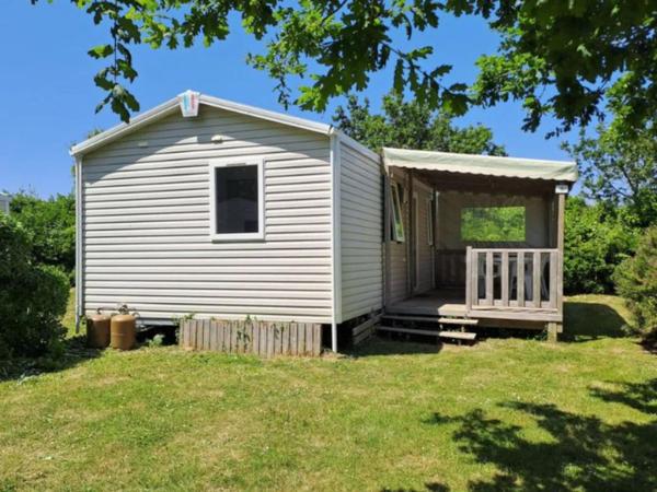 Mobil-home Cosy Avec Terrasse à Tréguennec - Api-1-52-977 - Plomeur