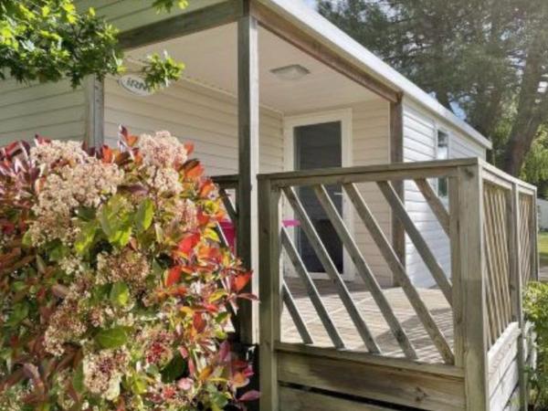 Mobil-home à Saint-lunaire Avec Terrasse Et Cuisine éQuipée - Api-1-52-1052 - Pleurtuit