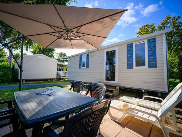 Mobil Home Avec Terrasse à Saint-jean-de-monts - Api-1-52-1095 - Sallertaine