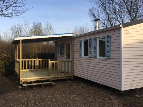 Mobil-home Confortable Avec Terrasse - Api-1-52-1100 - Indre-et-Loire