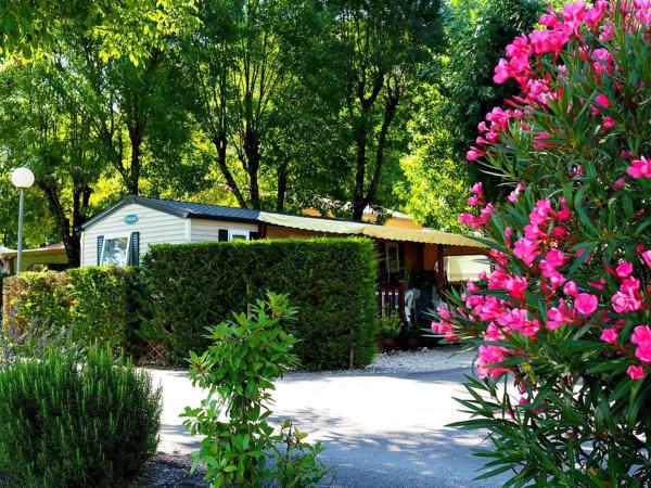 Mobil-home 32m² à Salavas Avec Terrasse, Pour 5 Personnes - Api-1-52-1180 - Vallon-Pont-d'Arc