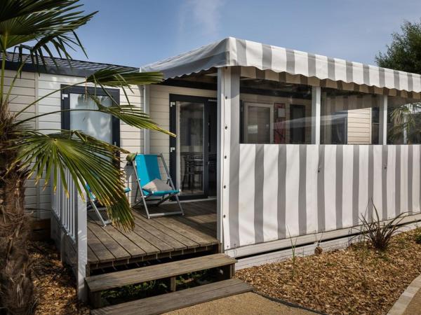 Mobil-home 31m² Avec Terrasse à Saint-jean-de-monts - Api-1-52-1189 - La Barre-de-Monts