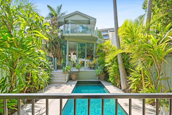 Sunlit Glasshouse Oasis With Private Pool - Conseil de Manly