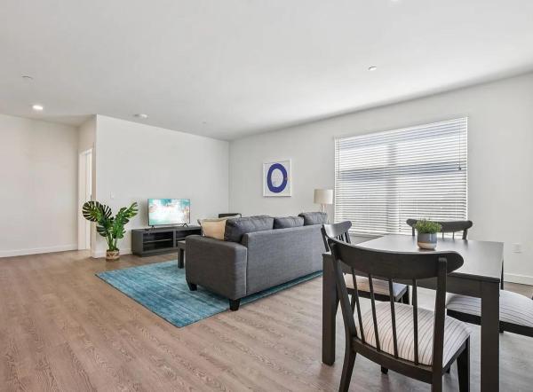 Very Spacious 1-bedroom 1-bathroom Apt Available!! - Sacramento, CA