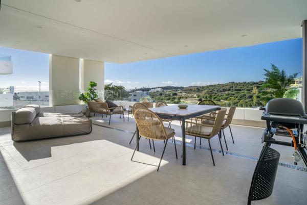 Nuevo Apartamento De Diseño Con Sol Todo El Dia - Estepona