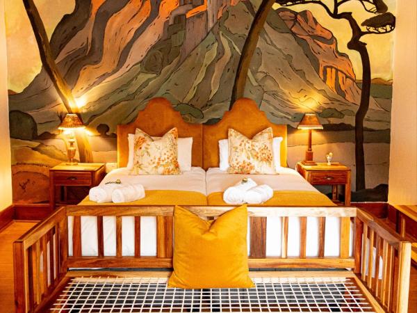 Far Far Away Guesthouse - Graaff-Reinet