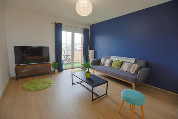 Séjour Lumineux T3 Moderne, Balcon & Ascenseur - Roche-la-Molière