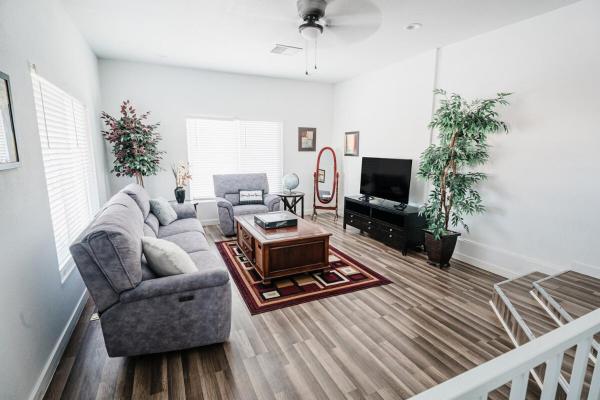 Cozy Hidden Gem In The Desert - Las Vegas, NV