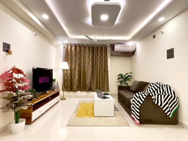 Breezy Brown Spacious 2 Bhk Lake View -