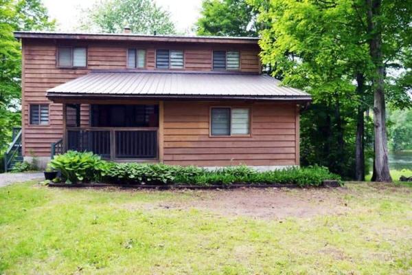 Modern 4br Lake Escape With Patio & Bbq Area - Kawartha Lakes
