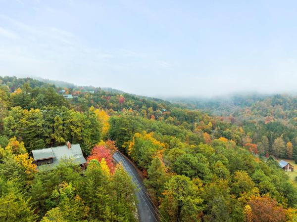 4bd For 10 In Wears Valley W Views & Hot Tub - Townsend, TN
